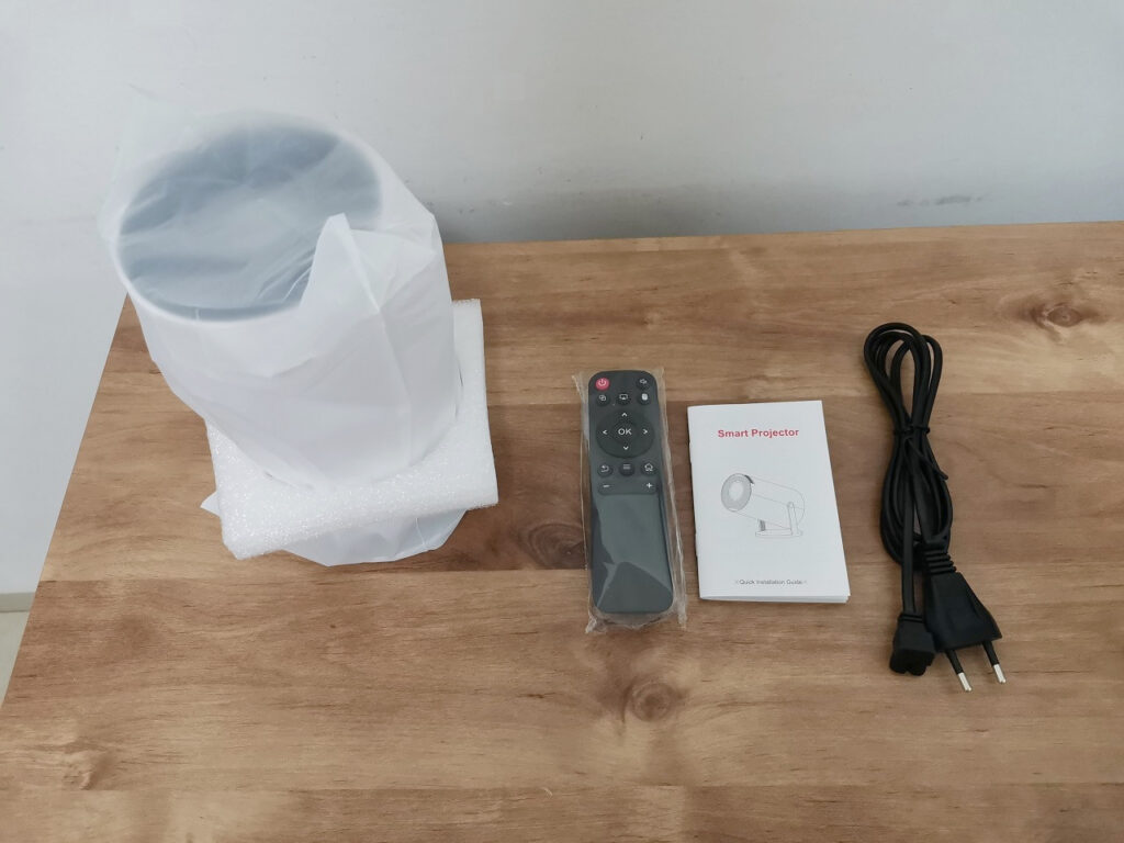 Magcubic HY300 $47 Portable LED Android Projector: Should you buy it?